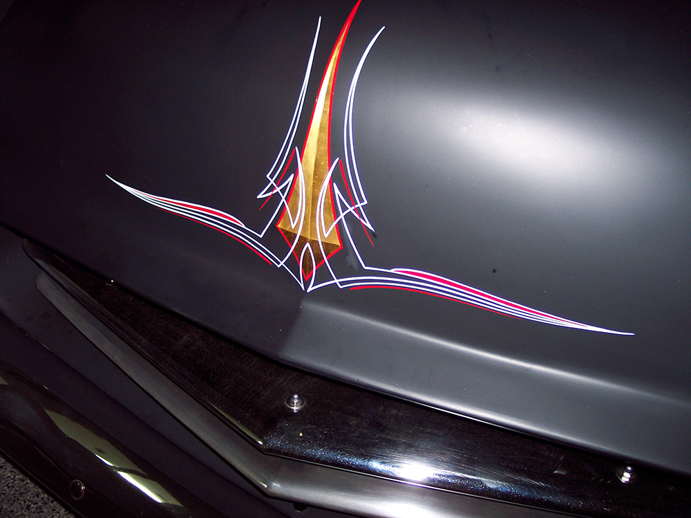 Gold Leaf & Pinstriping