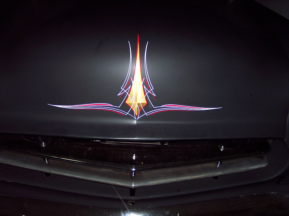 Gold Leaf & Pinstriping